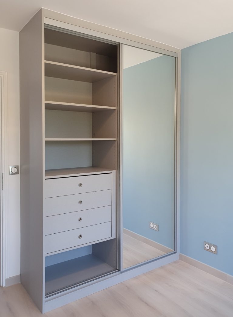 Le placard sur mesure, la solution face au besoin de rangement